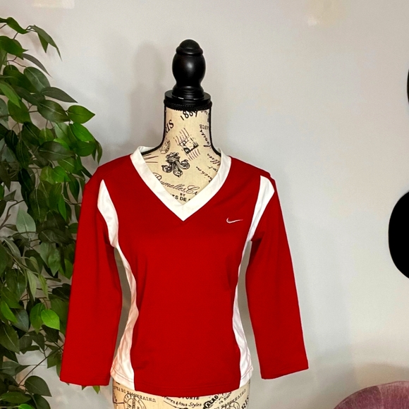 Nike | Tops | Brand New Nike Sphere Top | Poshmark